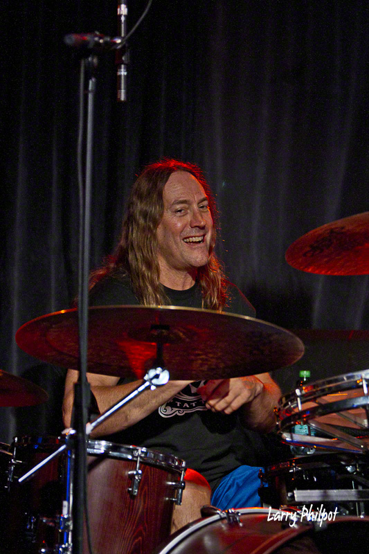 VOLTO ! - Onstage Magazine.com