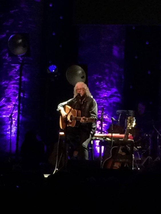 Arlo, Celebrating 50 Years of Alice...and Garbage - Onstage Magazine.com