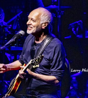 Peter Frampton Rocks the House at the PNC Pavilion in Cincinnati ...