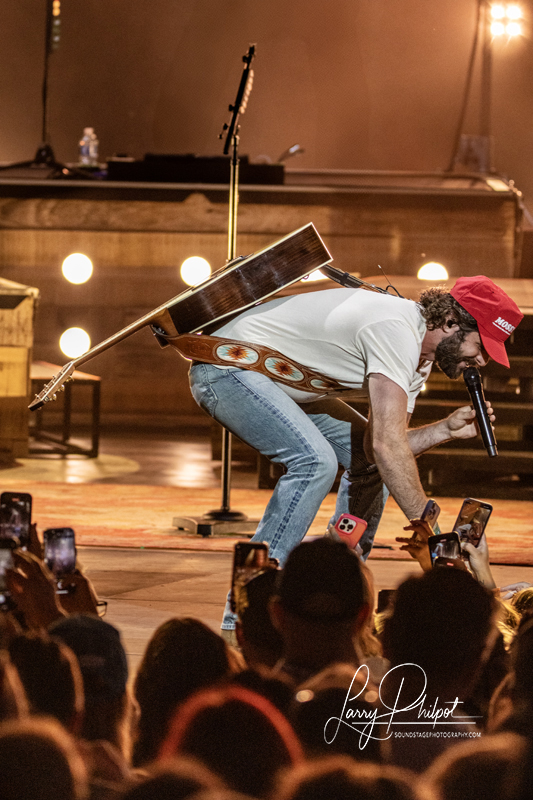 Thomas Rhett’s Electric Night at Ruoff Music Center: A Celebration of ...